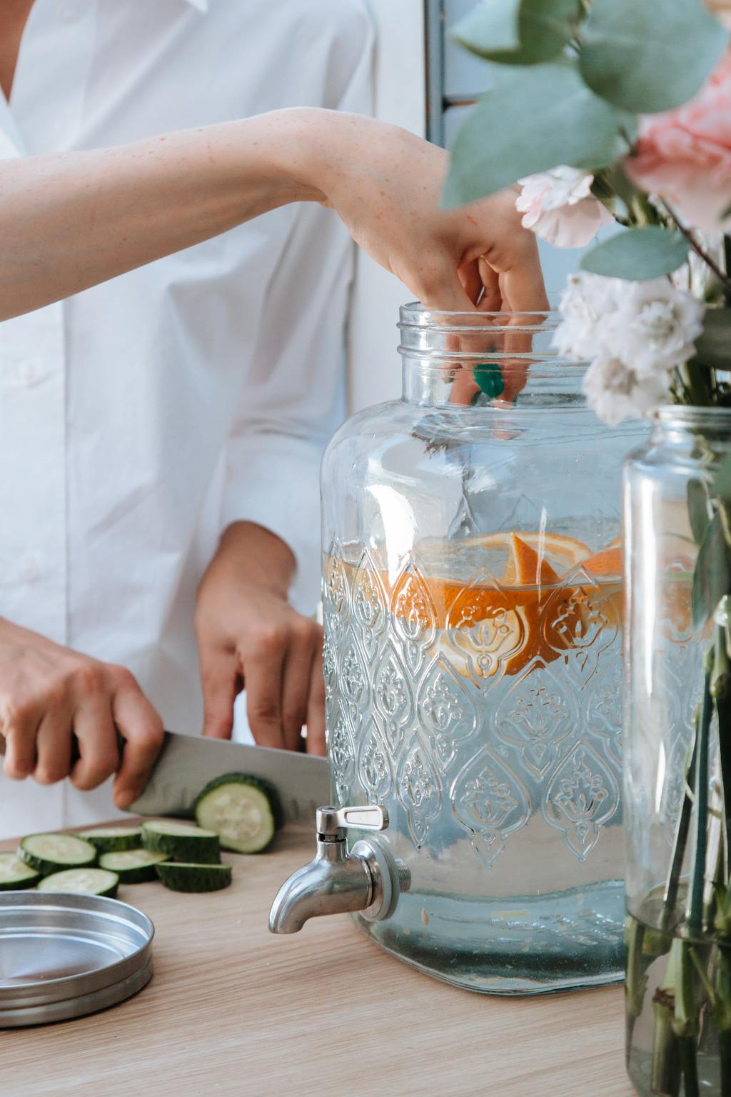 8 Benefits of Cucumber Water and How To Make It - Everlasting April