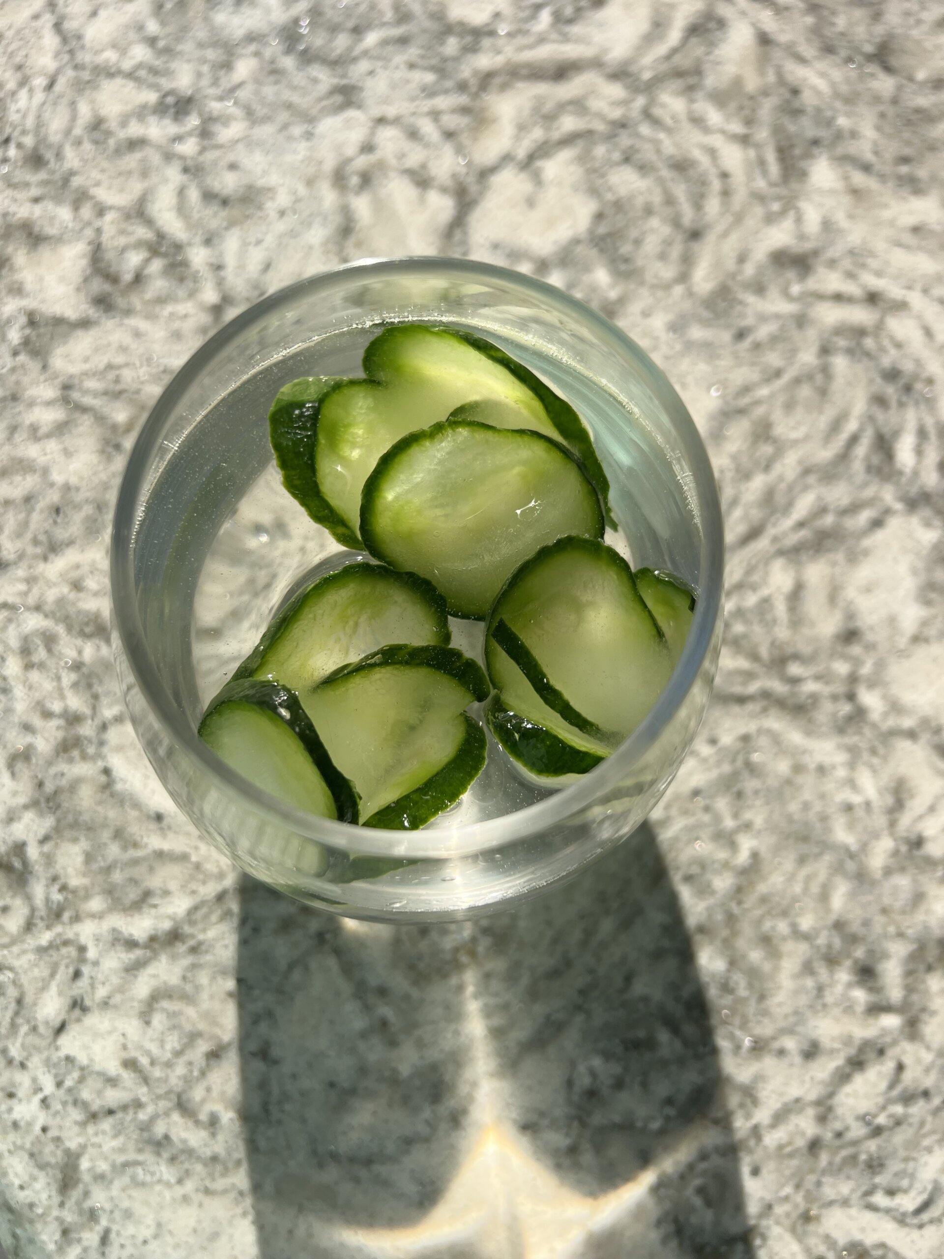8 Benefits of Cucumber Water and How To Make It - Everlasting April